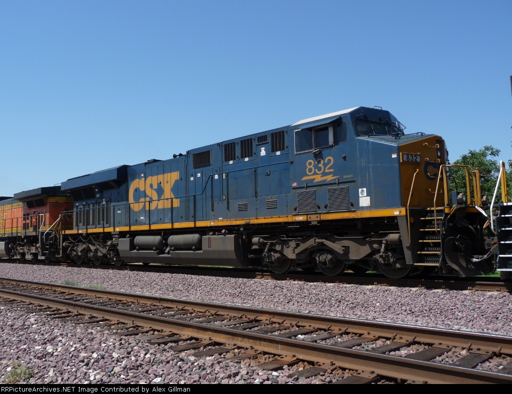 CSX 832 Westbound